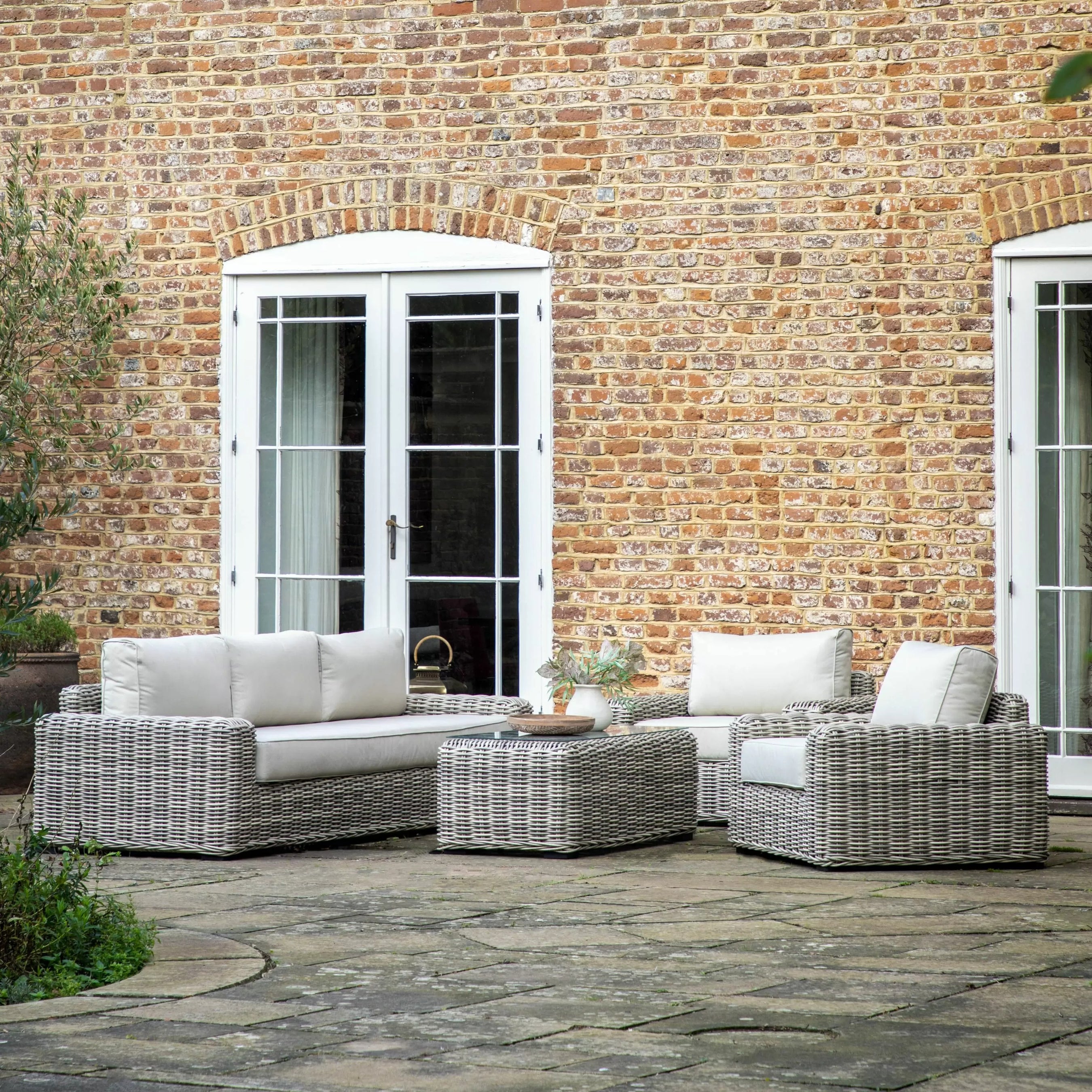 Eden Outdoor Lounge Set – Shropshire Design