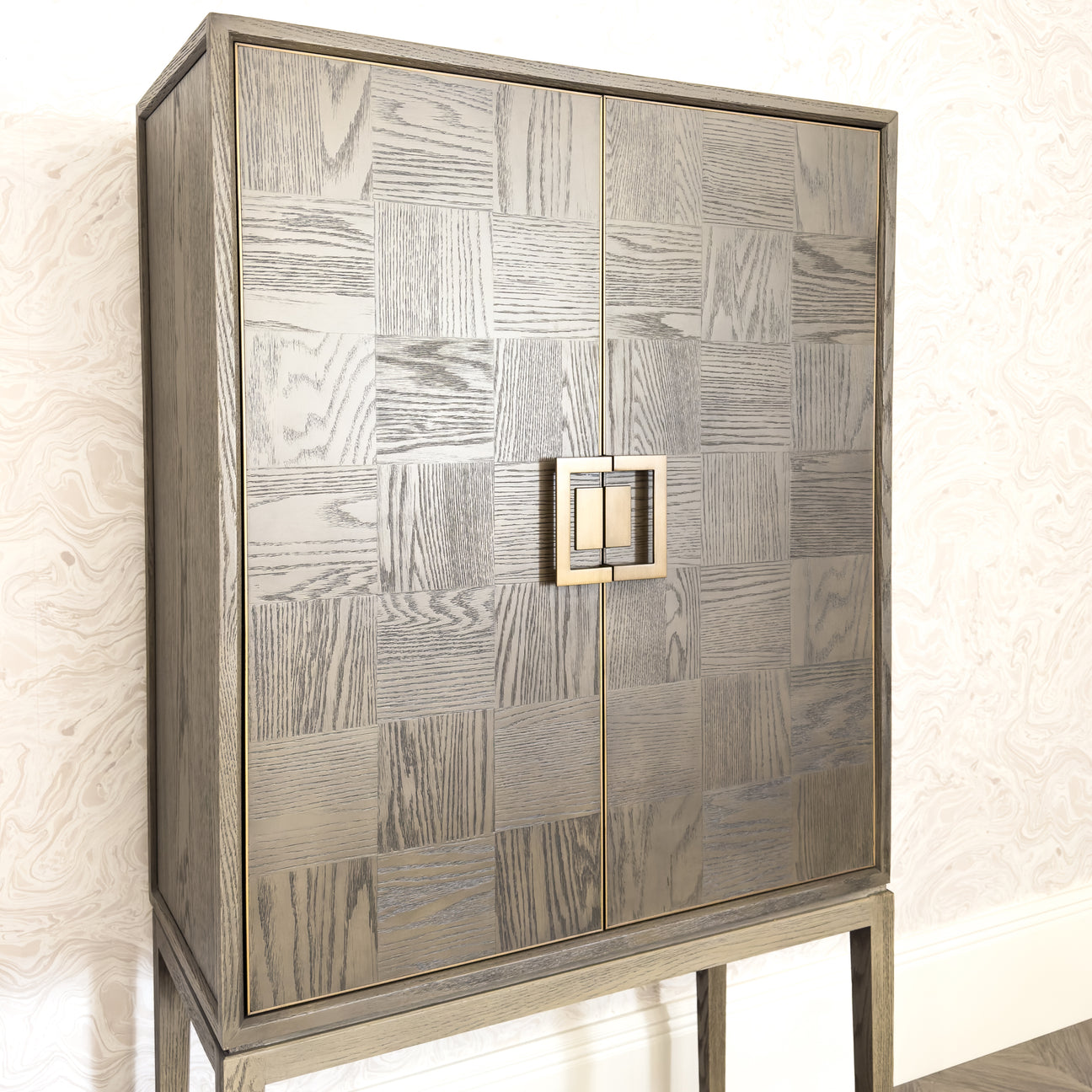 Fernsby Squares Bar Cabinet with Oak and Brass – Shropshire Design
