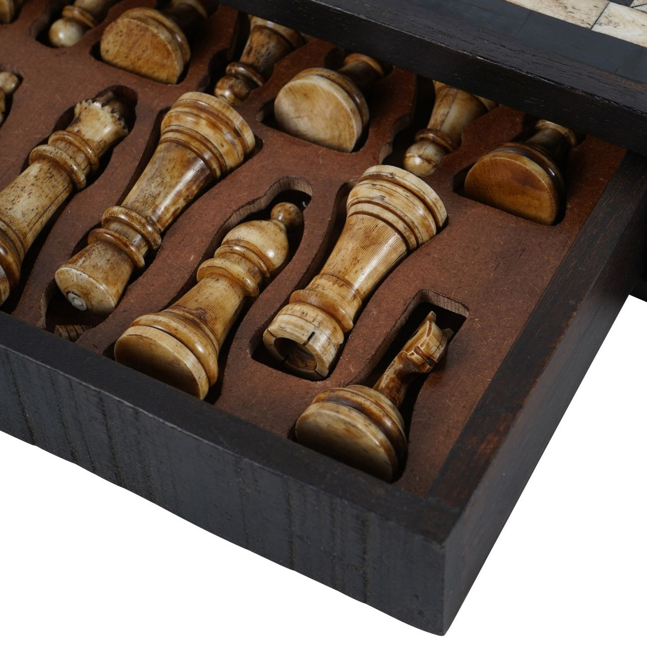 Libra Interiors Heritage Chess Set – Shropshire Design