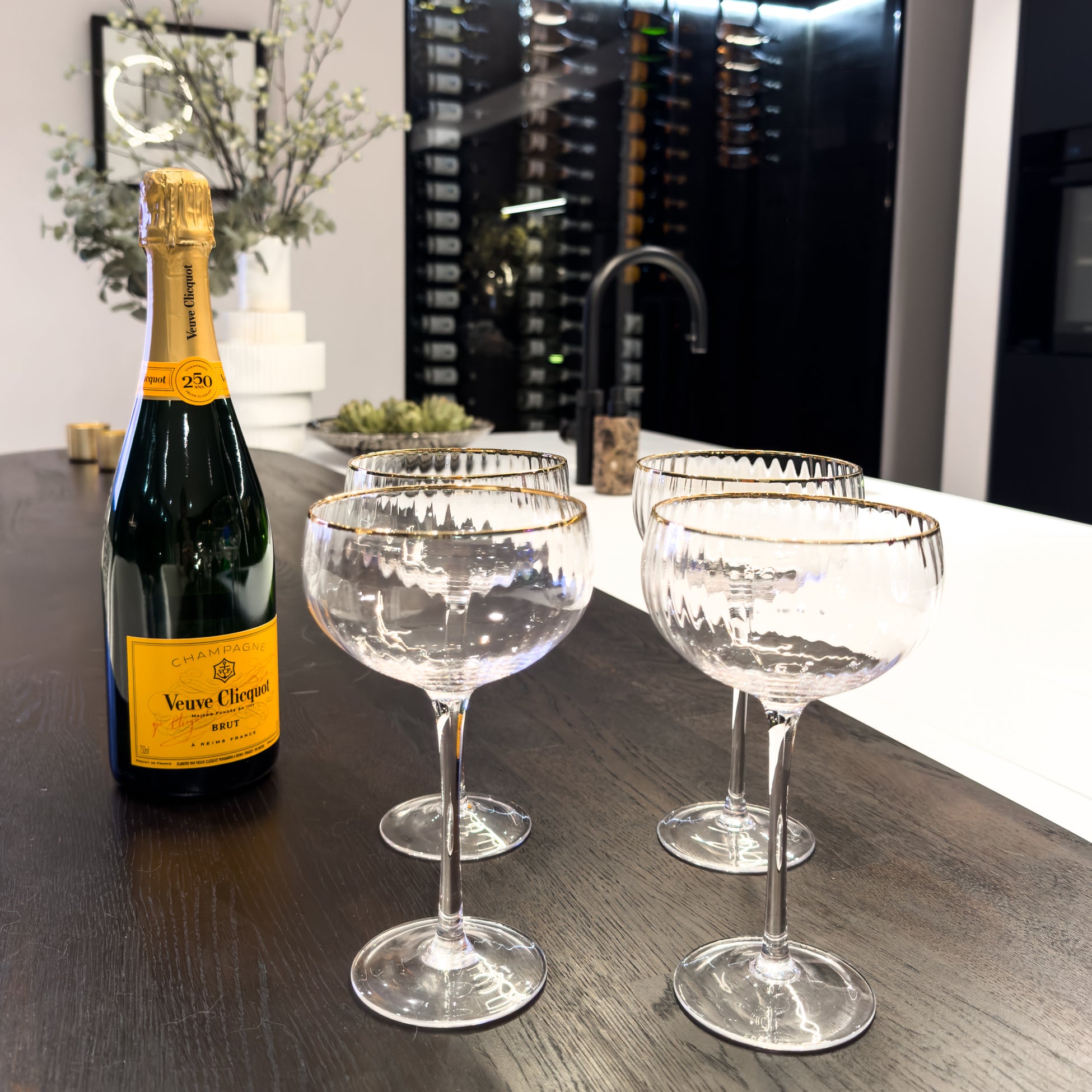 Ribbed Champagne Glass with Gold Rim – Set of 4 – Shropshire Design