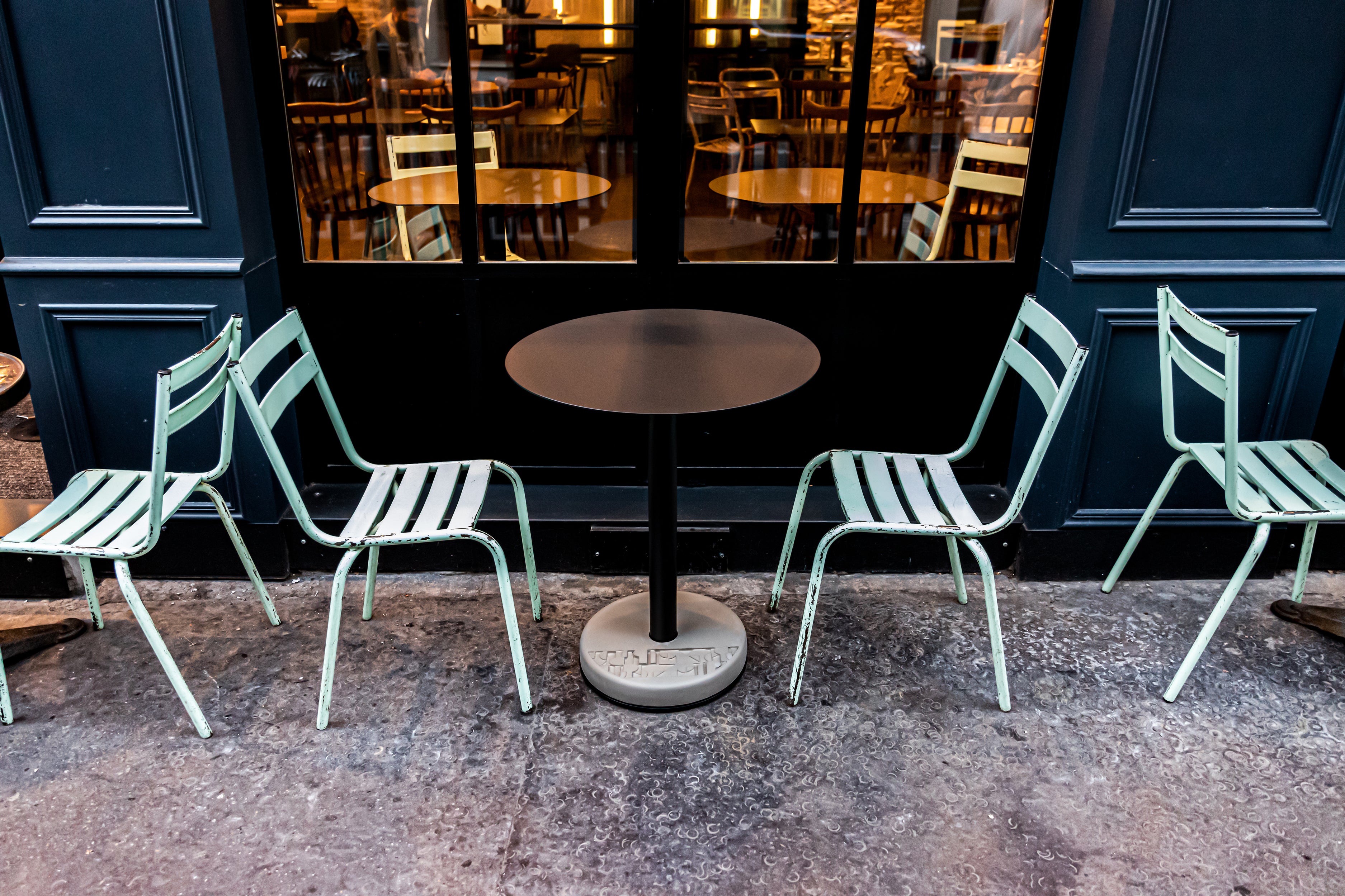 Lyon Beton Donut Circular Bistro Table with Concrete Base – Shropshire ...