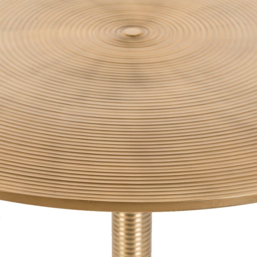 Bold Monkey Hypnotising Round Dining Table - Gold – Shropshire Design